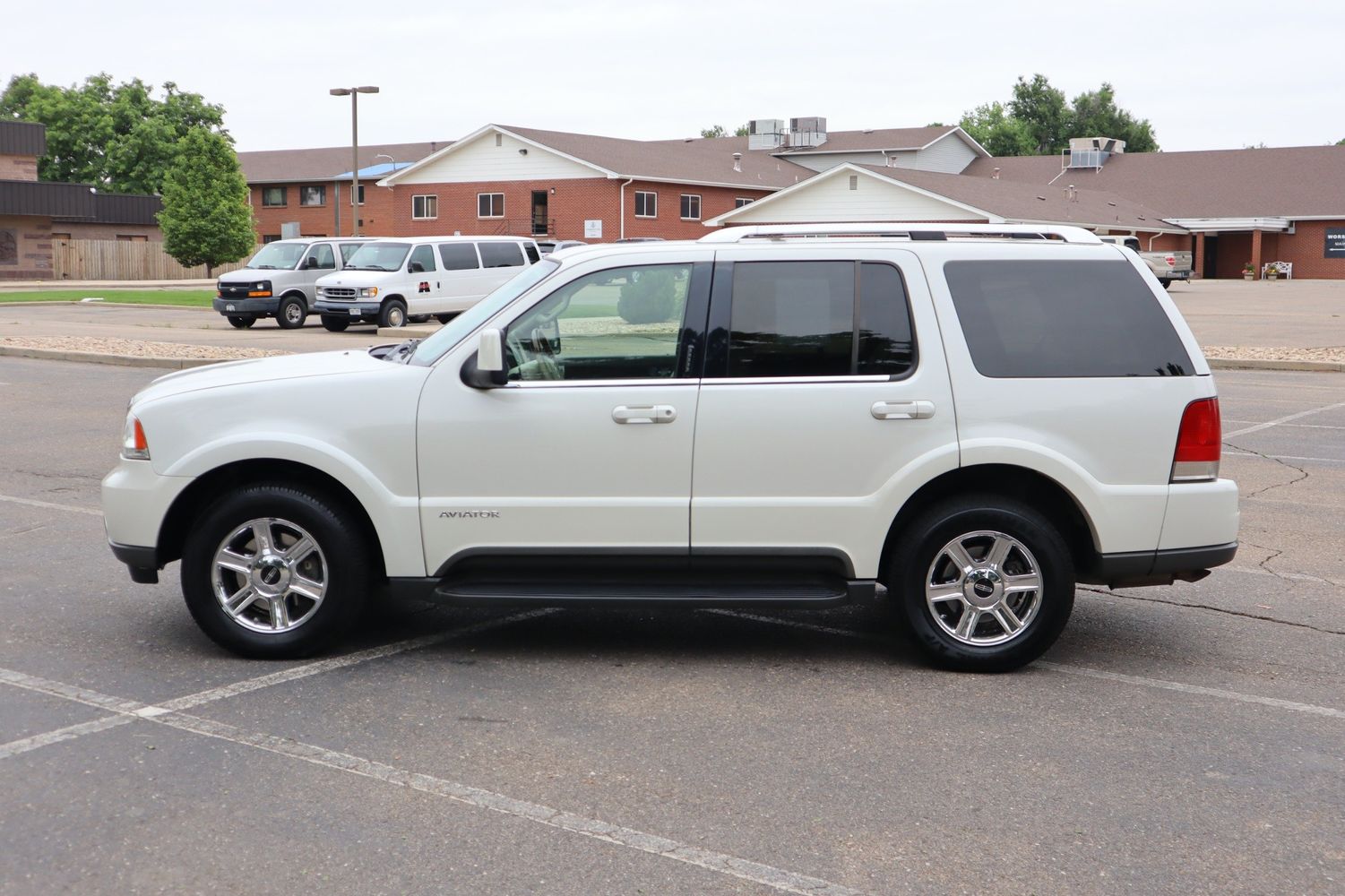 2004 Lincoln Aviator Luxury | Victory Motors of Colorado