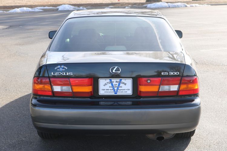 1999 Lexus ES 300 | Victory Motors of Colorado