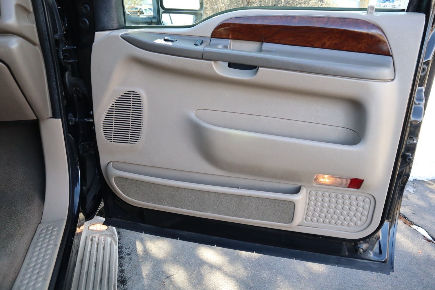2001 Ford Excursion Limited | Victory Motors of Colorado
