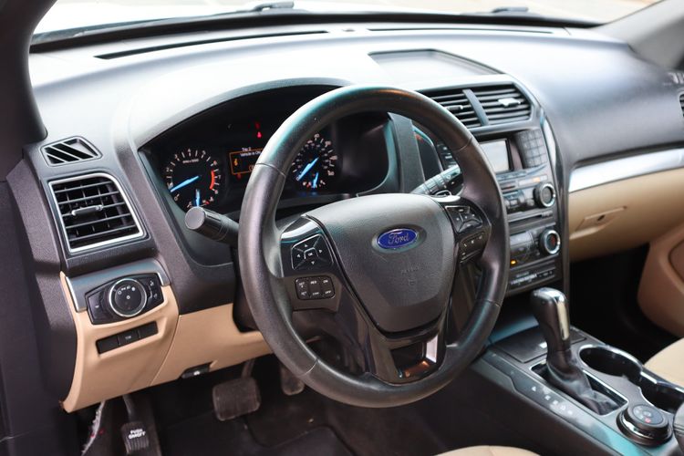 2017 Ford Explorer Base | Victory Motors of Colorado
