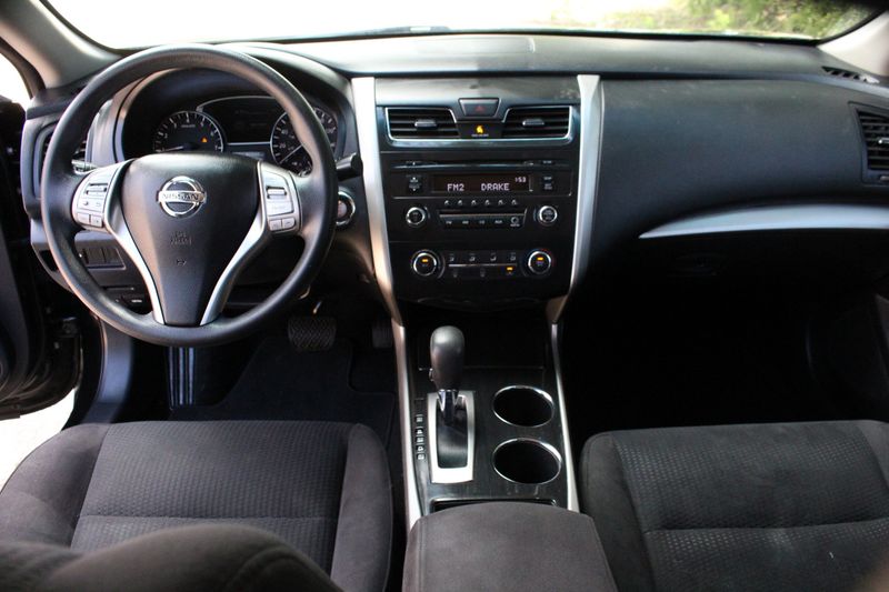 2014 Nissan Altima Photos