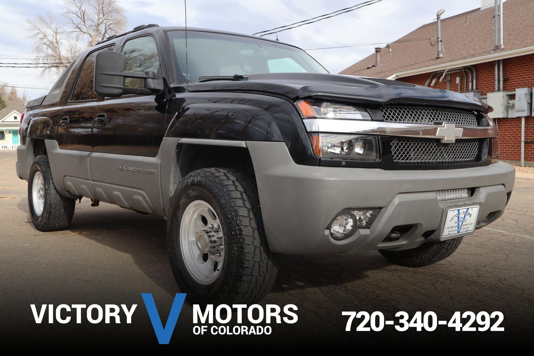 2002 Chevrolet Avalanche 2500 | Victory Motors of Colorado