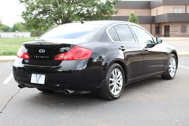 2009 INFINITI G37 Sedan Photos