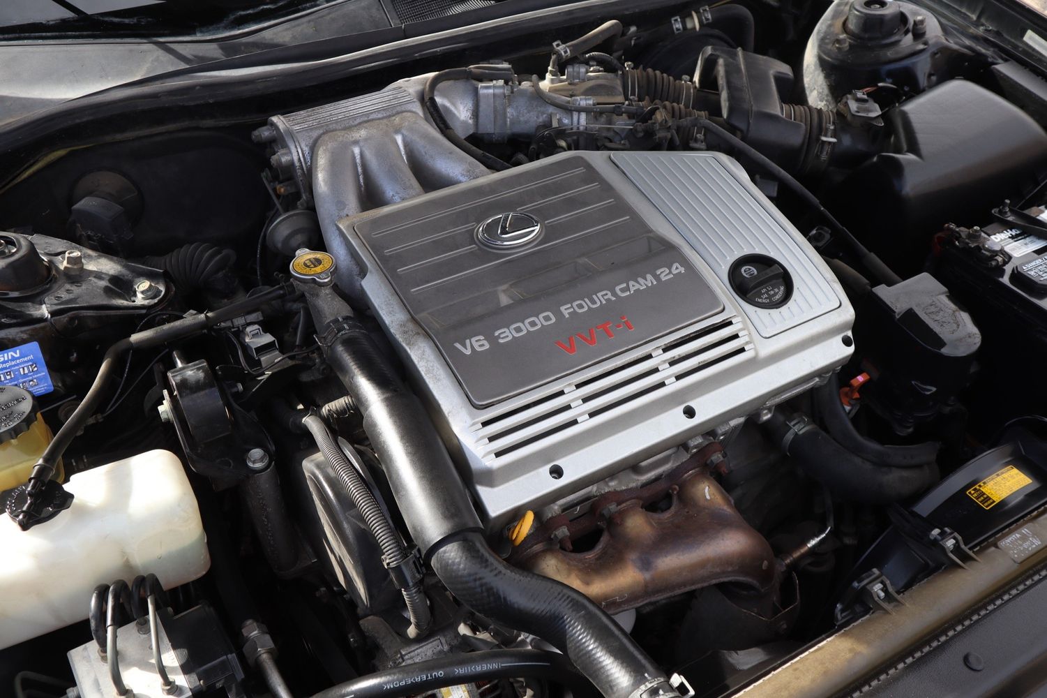 2000 Lexus ES 300 Base | Victory Motors of Colorado