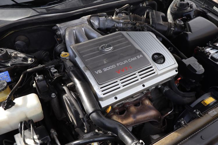 2000 Lexus ES 300 Base | Victory Motors of Colorado