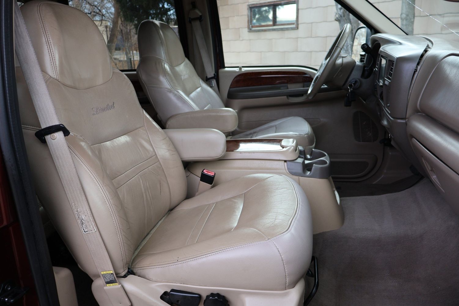 2001 Ford Excursion Limited | Victory Motors of Colorado