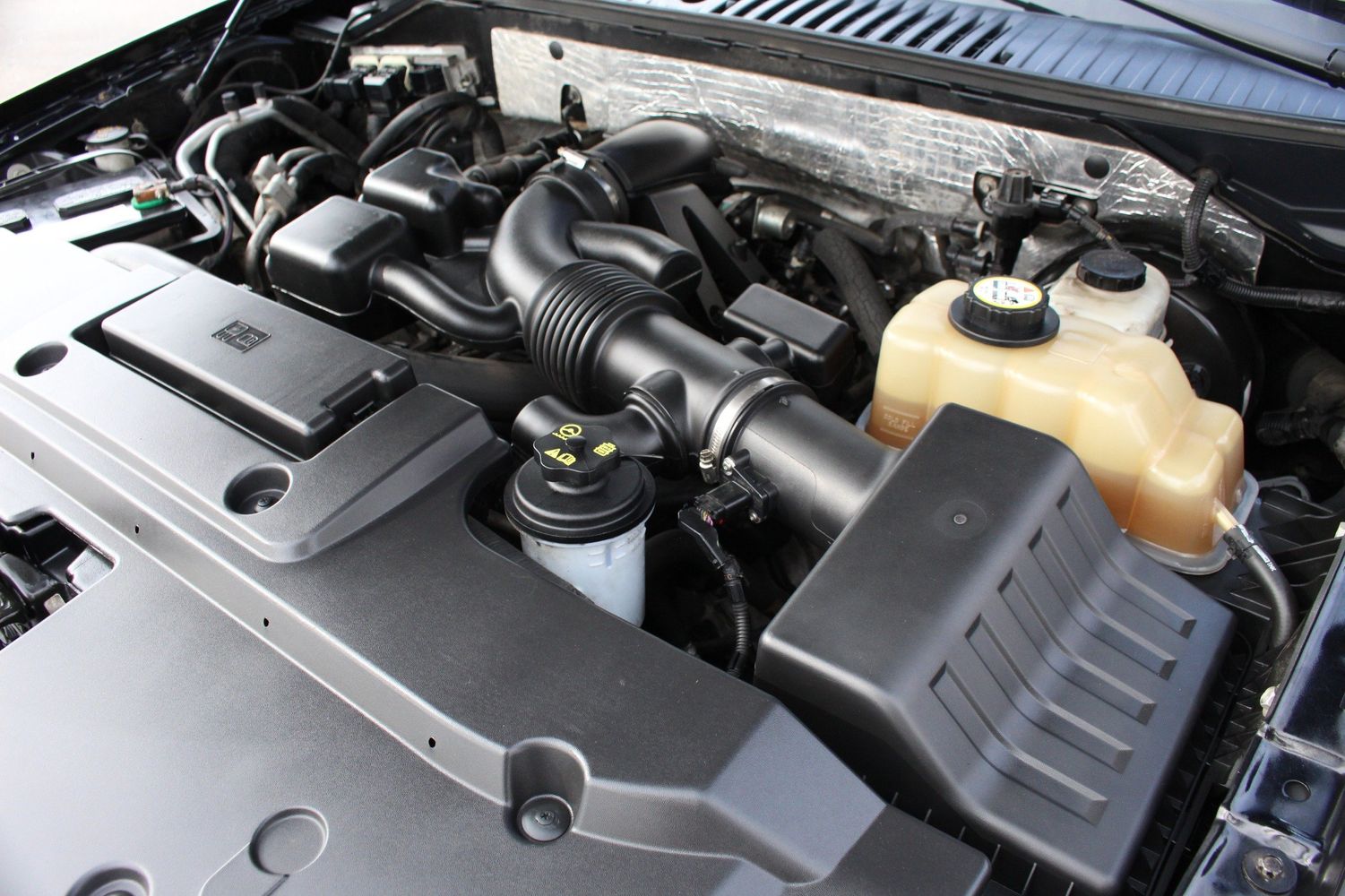 2008 Ford Expedition Limited | Victory Motors of Colorado