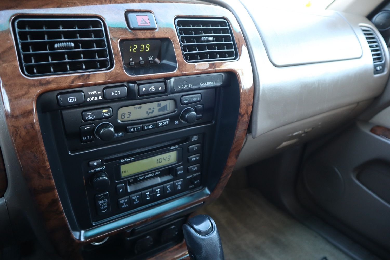 1999 Toyota 4Runner Limited | Victory Motors of Colorado