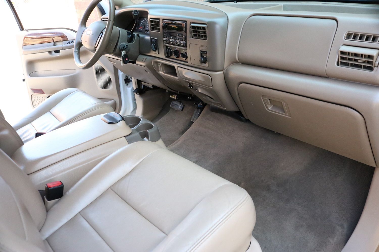 2004 Ford F-250 Super Duty Lariat | Victory Motors of Colorado