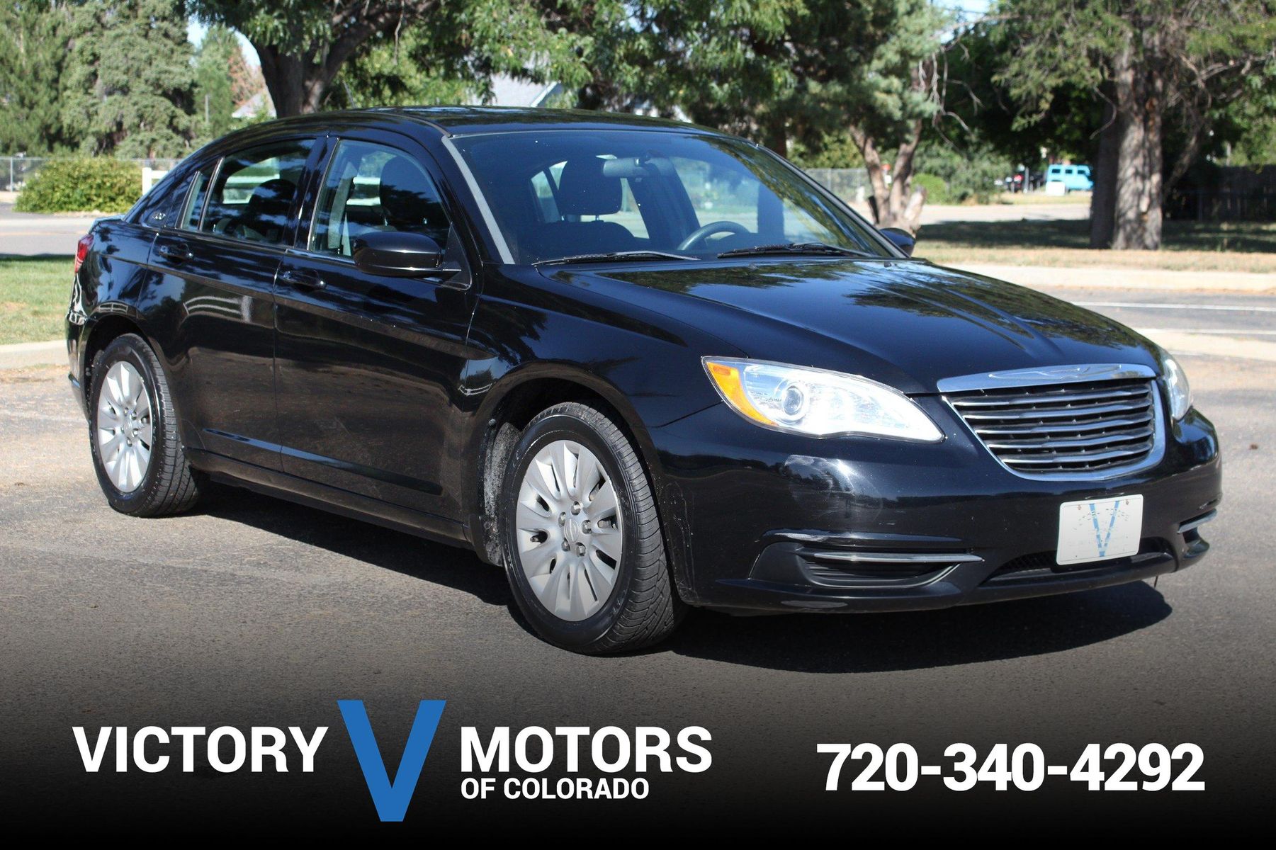 2014 Chrysler 200 LX | Victory Motors of Colorado