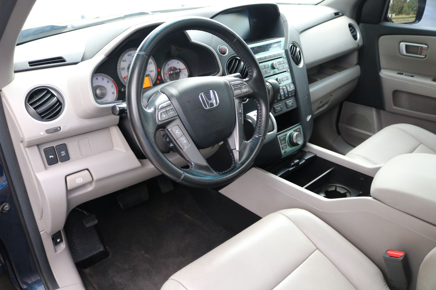 2010 Honda Pilot Touring | Victory Motors of Colorado