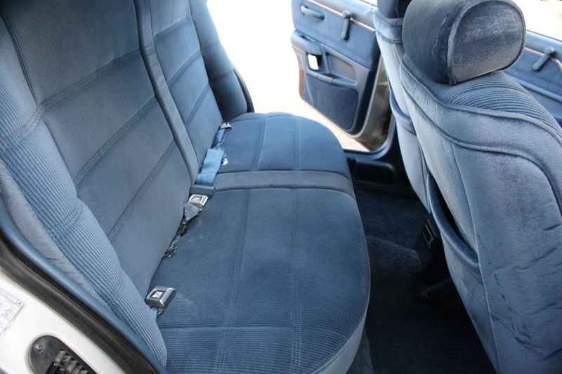 1988 Ford Tempo Photos