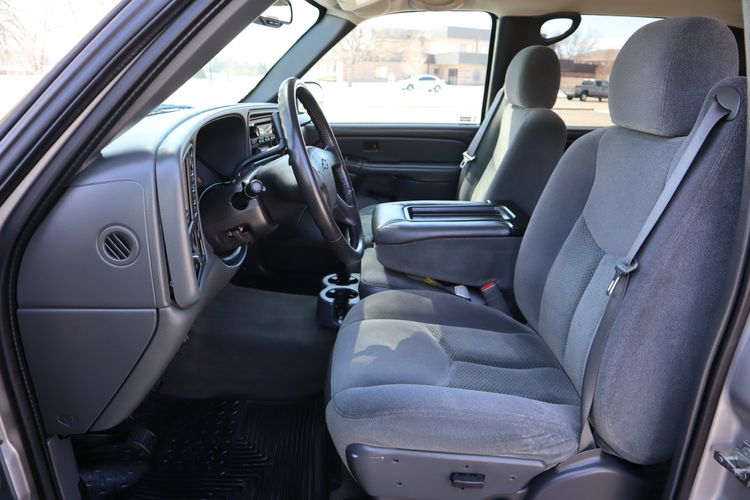 2005 Chevy Silverado Single Cab Interior