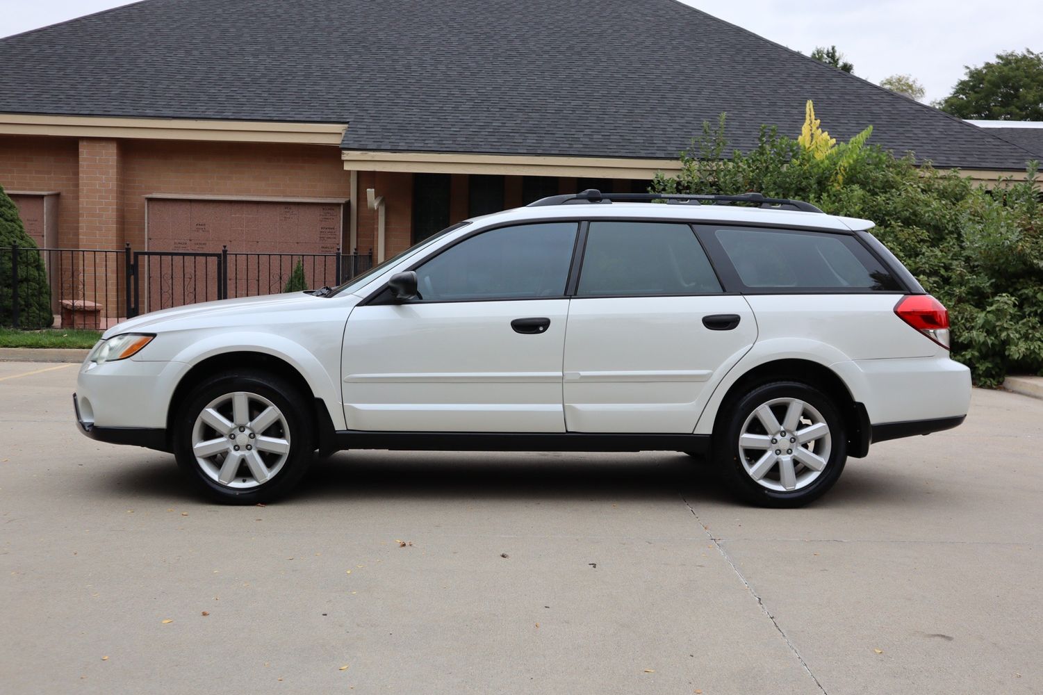 2008 Subaru Outback 2.5i | Victory Motors of Colorado