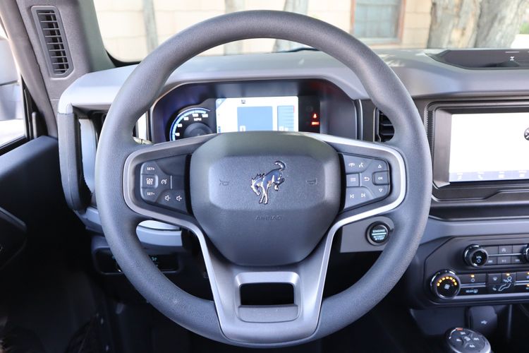 2023 Ford Bronco Base Advanced | Victory Motors of Colorado