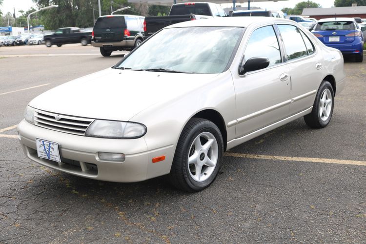 1995 Nissan Altima GXE | Victory Motors of Colorado