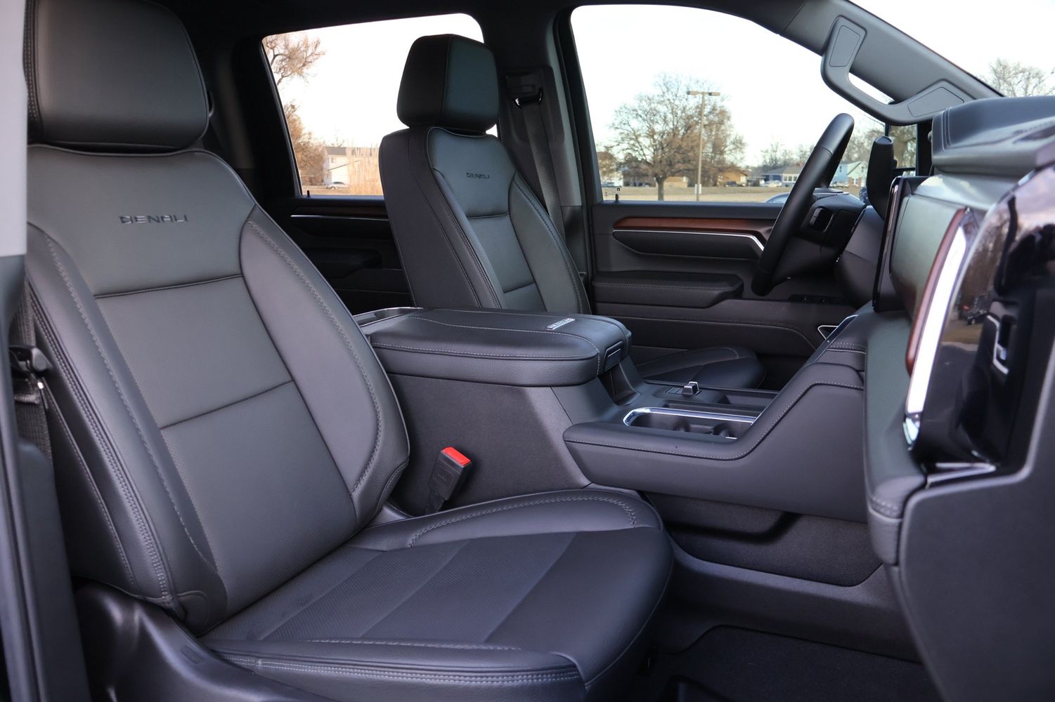 2024 GMC Sierra 2500HD Denali | Victory Motors of Colorado