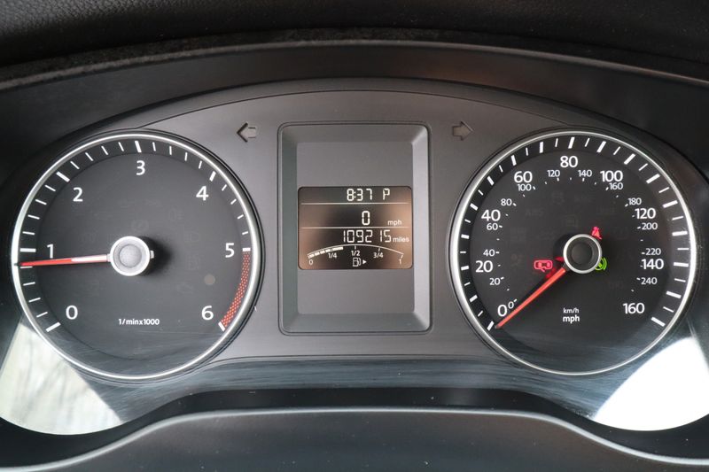 2014 Volkswagen Jetta Photos