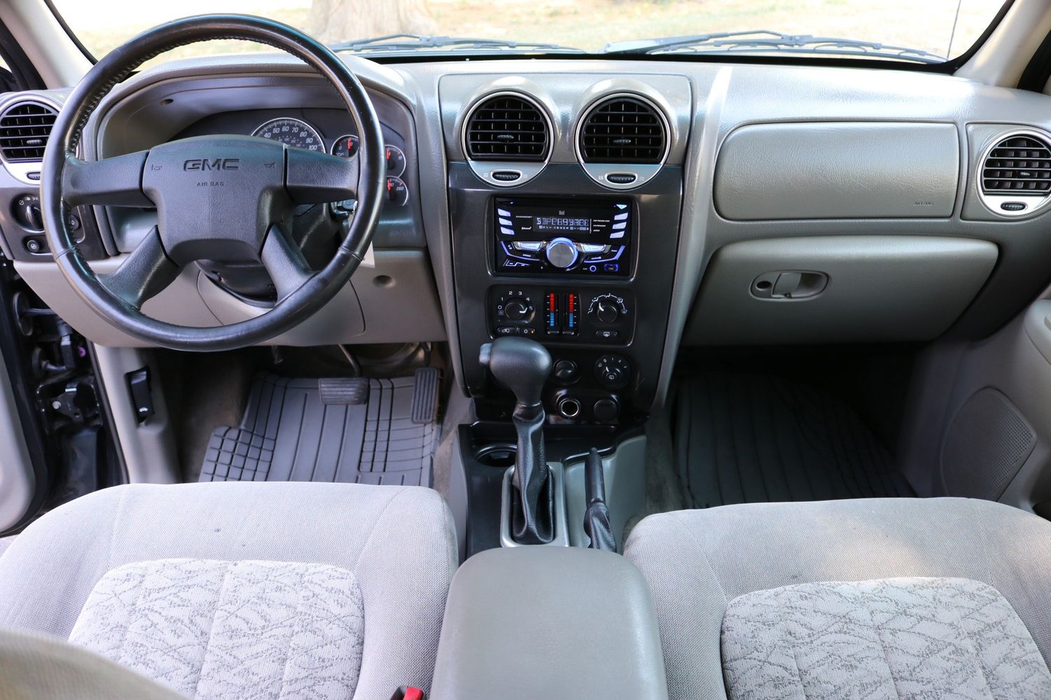 2004 GMC Envoy SLE | Victory Motors of Colorado