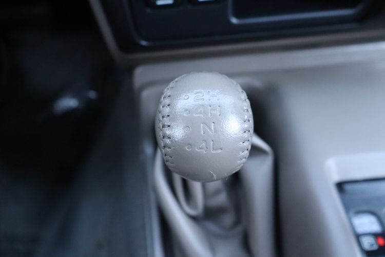 2003 Nissan Pathfinder SE | Victory Motors of Colorado