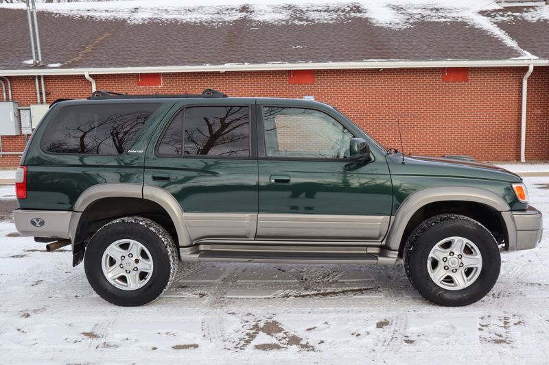 2000 Toyota 4Runner Photos