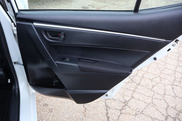 2014 Toyota Corolla L | Victory Motors of Colorado