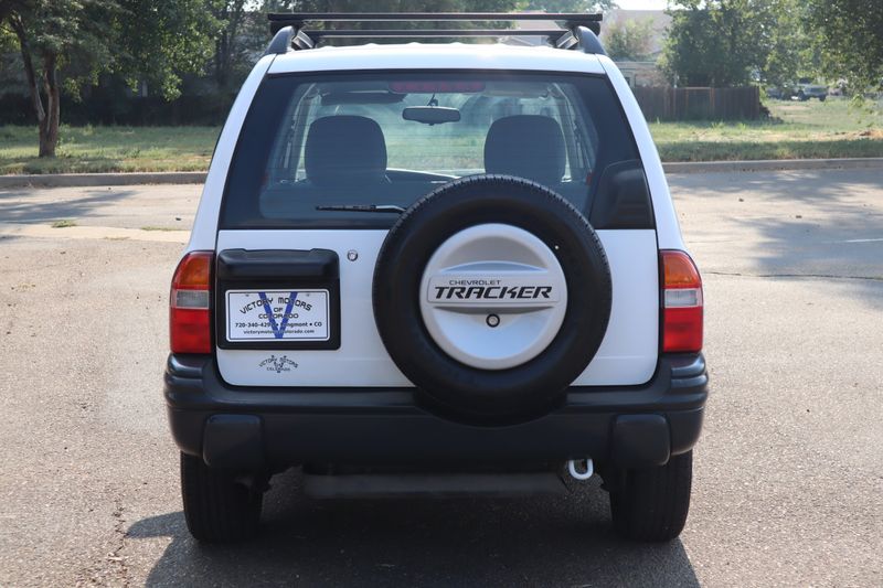 2000 Chevrolet Tracker Photos