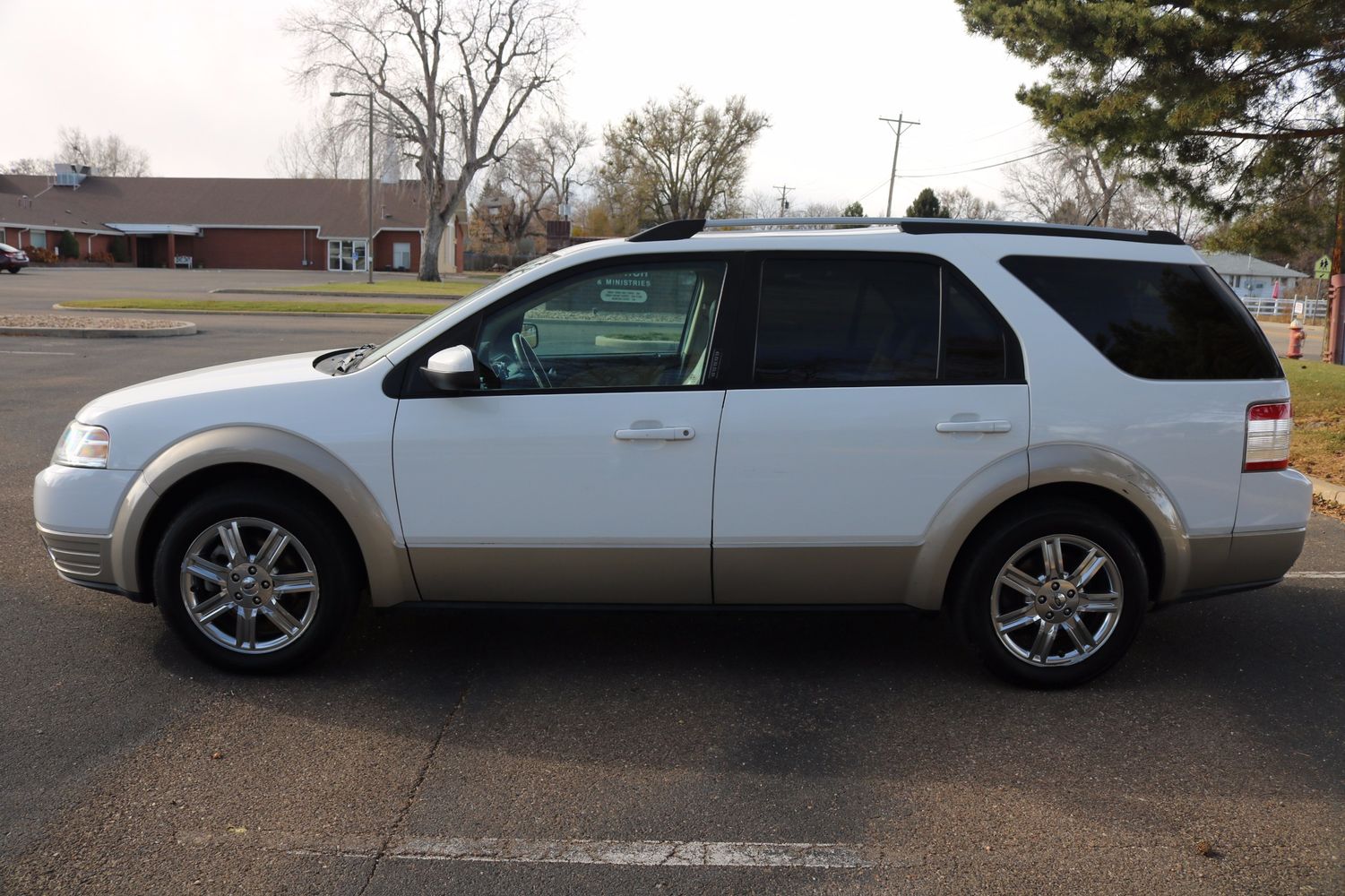 2008 Ford Taurus X Eddie Bauer | Victory Motors of Colorado