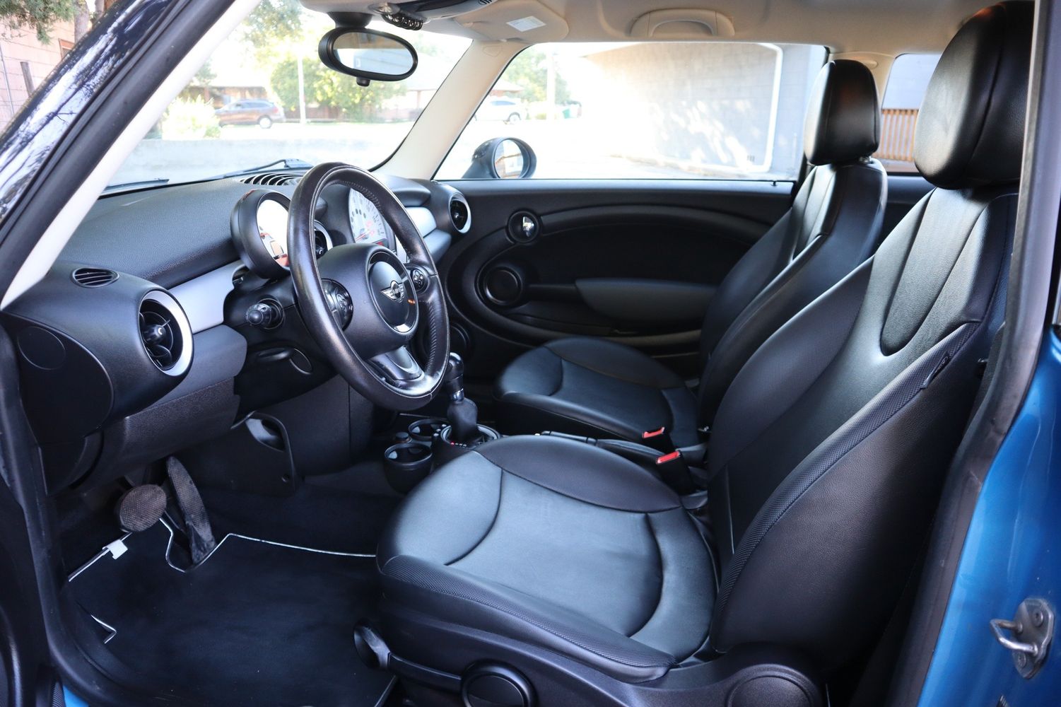 2012 MINI Cooper Hardtop Base | Victory Motors of Colorado