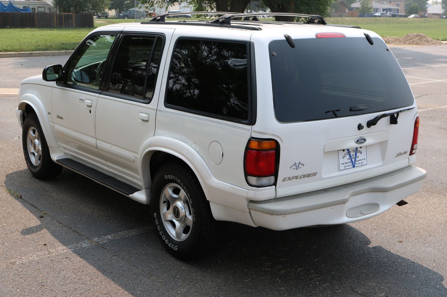 2000 Ford Explorer Limited | Victory Motors of Colorado