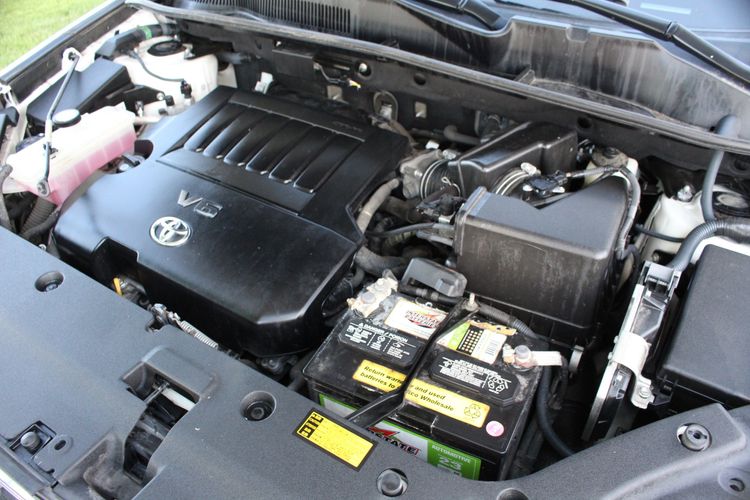 2012 Toyota RAV4 Limited | Victory Motors of Colorado