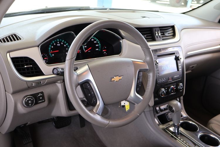 2015 Chevrolet Traverse LT | Victory Motors of Colorado