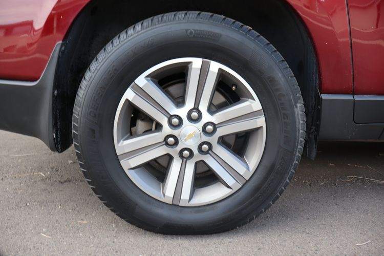 2016 Chevrolet Traverse LT | Victory Motors of Colorado