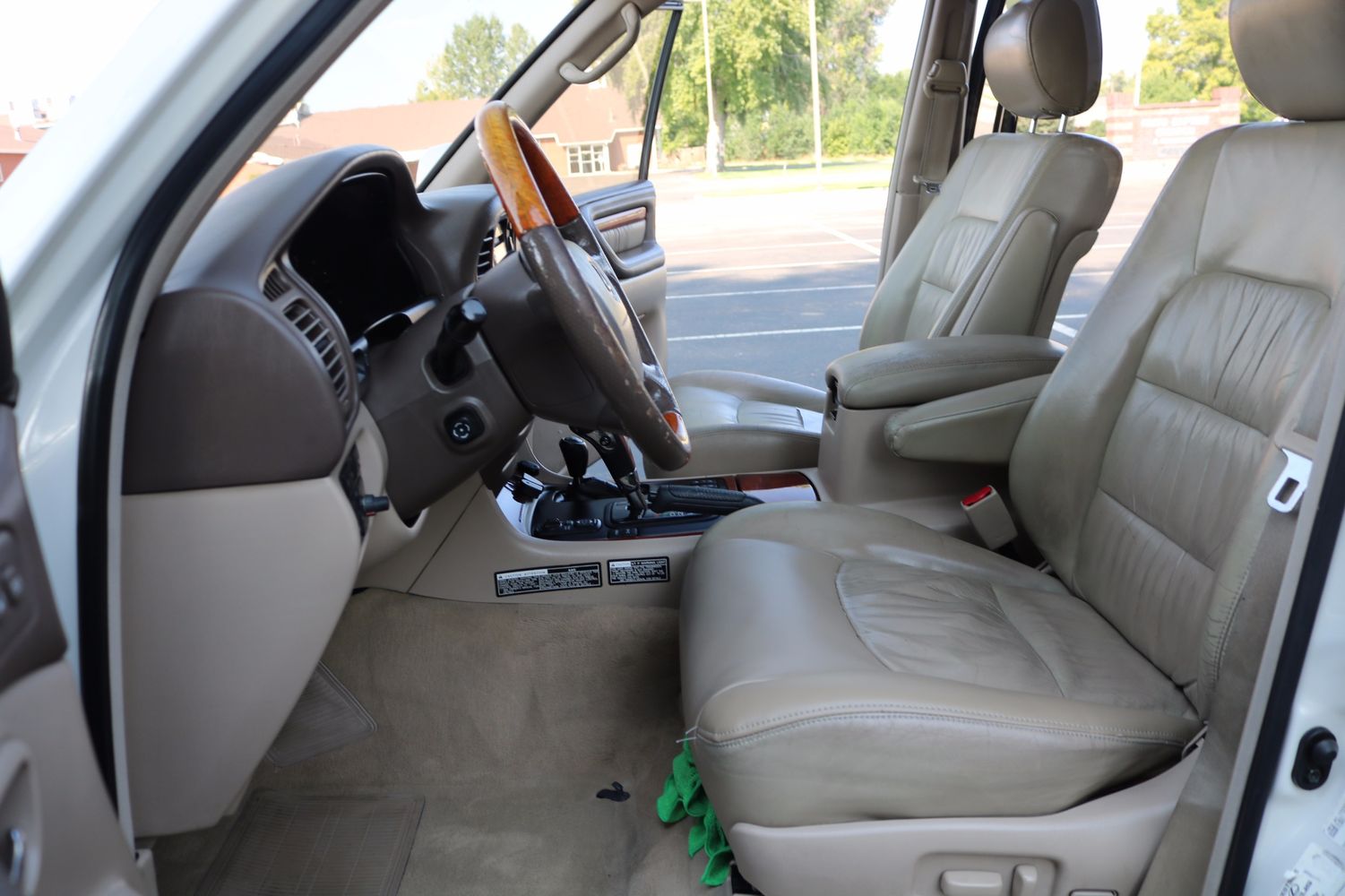 2001 Lexus LX 470 Base | Victory Motors of Colorado