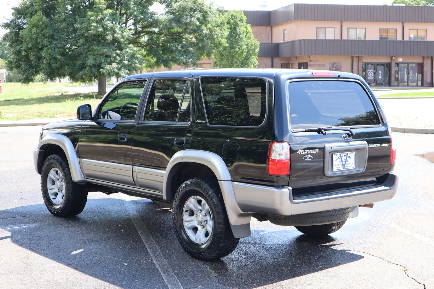 2001 Toyota 4Runner Limited | Victory Motors of Colorado