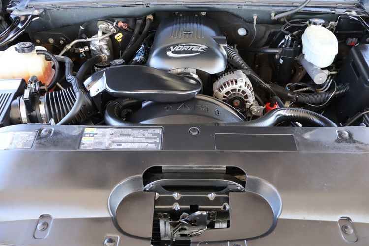 2004 Chevrolet Silverado 1500 LS | Victory Motors of Colorado