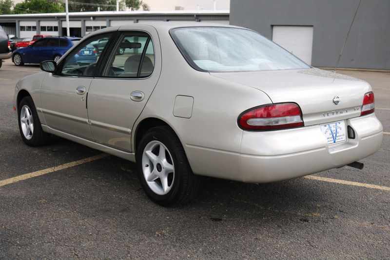 1995 Nissan Altima Photos