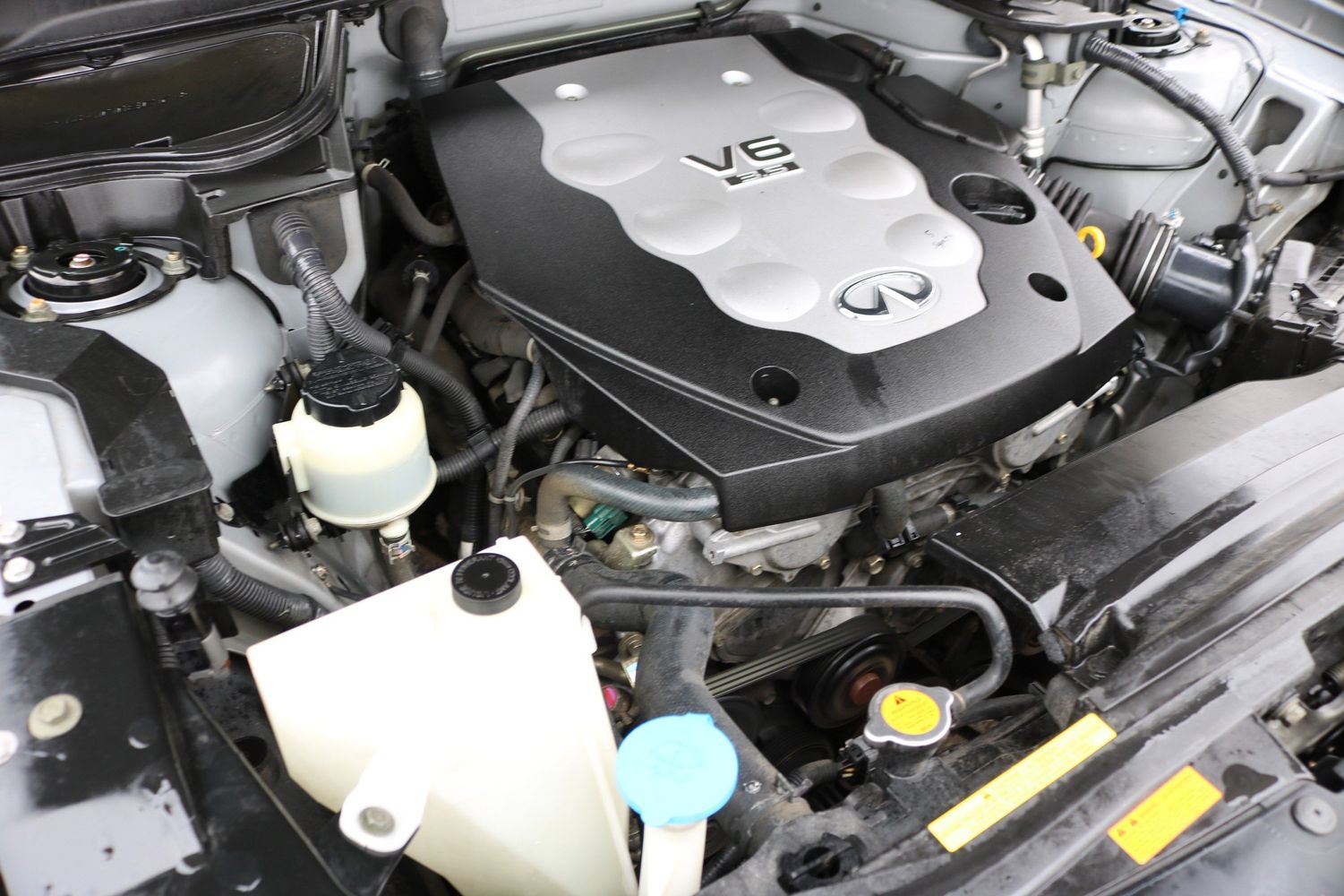 2005 Infiniti FX35 AWD | Victory Motors of Colorado