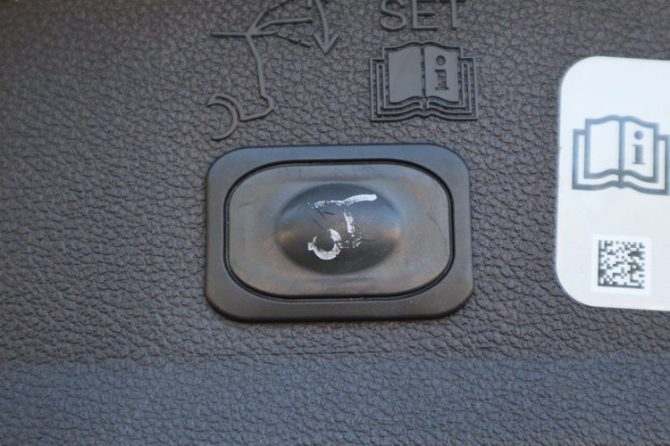 2017 Ford Escape Titanium | Victory Motors of Colorado