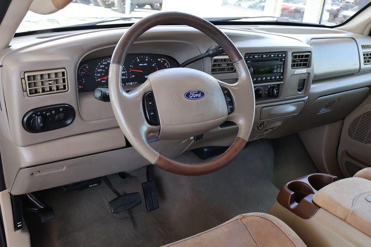 2003 Ford F-250 Super Duty Lariat | Victory Motors of Colorado