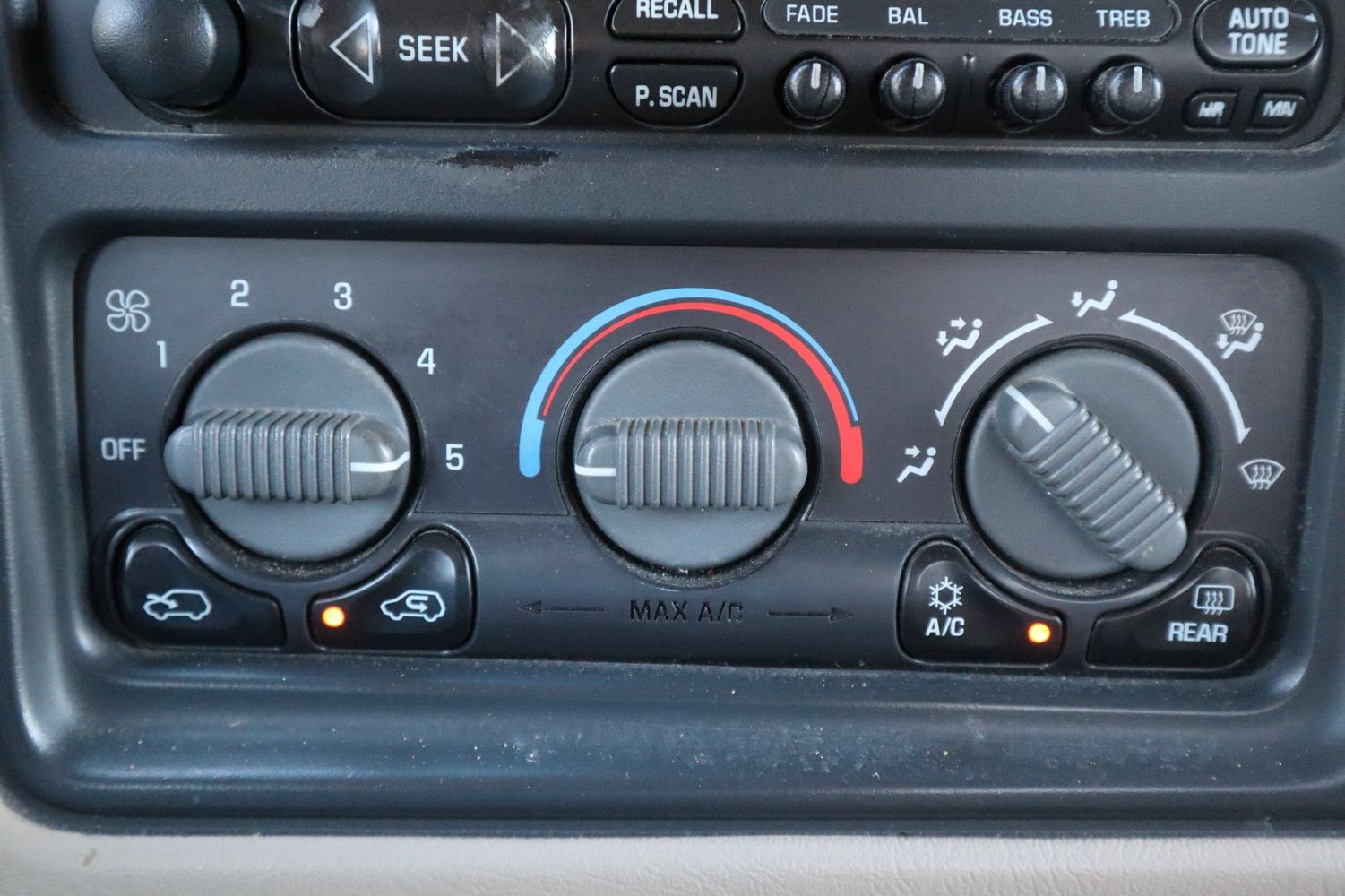 2002 GMC Sierra 2500HD Base | Victory Motors of Colorado