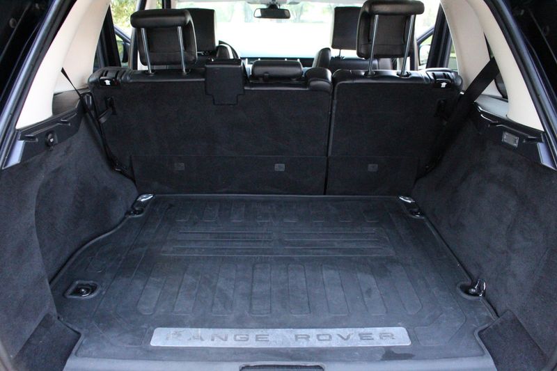 2009 Land Rover Range Rover Sport Photos