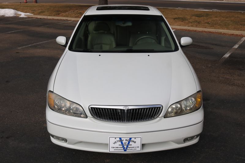 2000 INFINITI I30 Photos