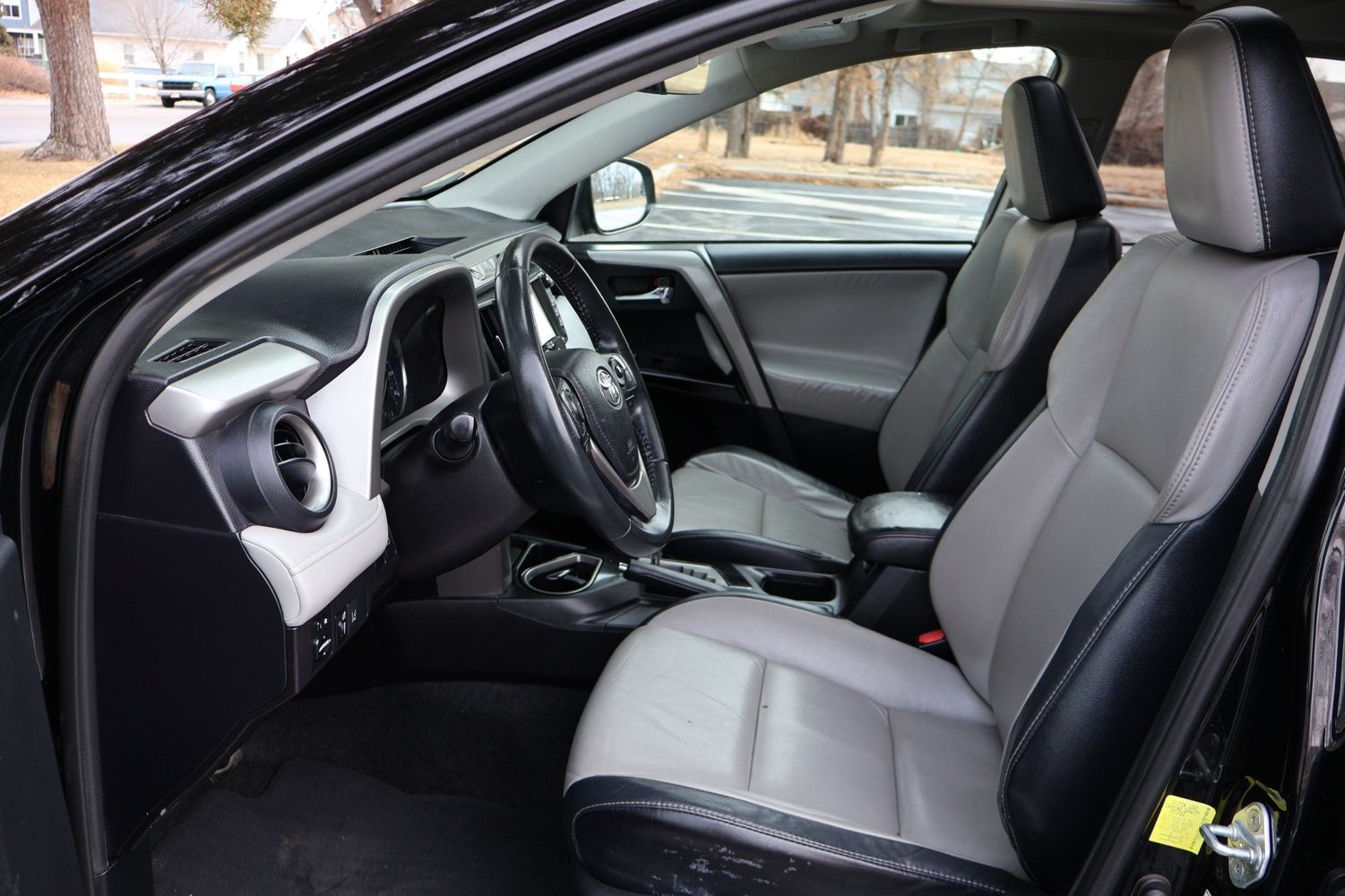 2017 Toyota RAV4 Limited | Victory Motors of Colorado