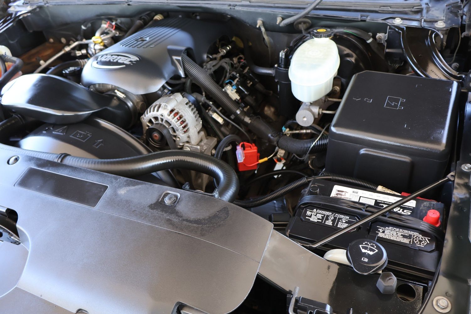 2004 Chevrolet Silverado 1500 LS | Victory Motors of Colorado