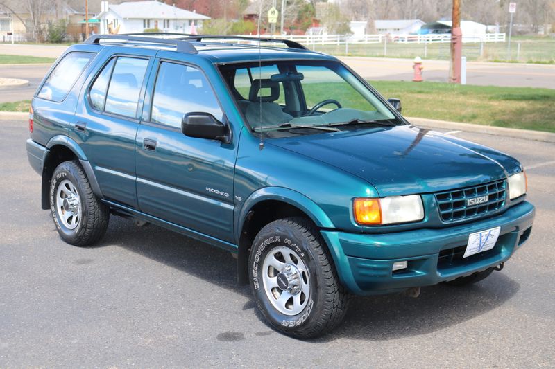 1998 Isuzu Rodeo Photos