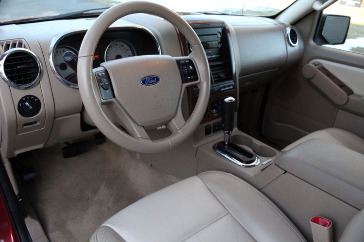 2010 Ford Explorer Eddie Bauer | Victory Motors of Colorado