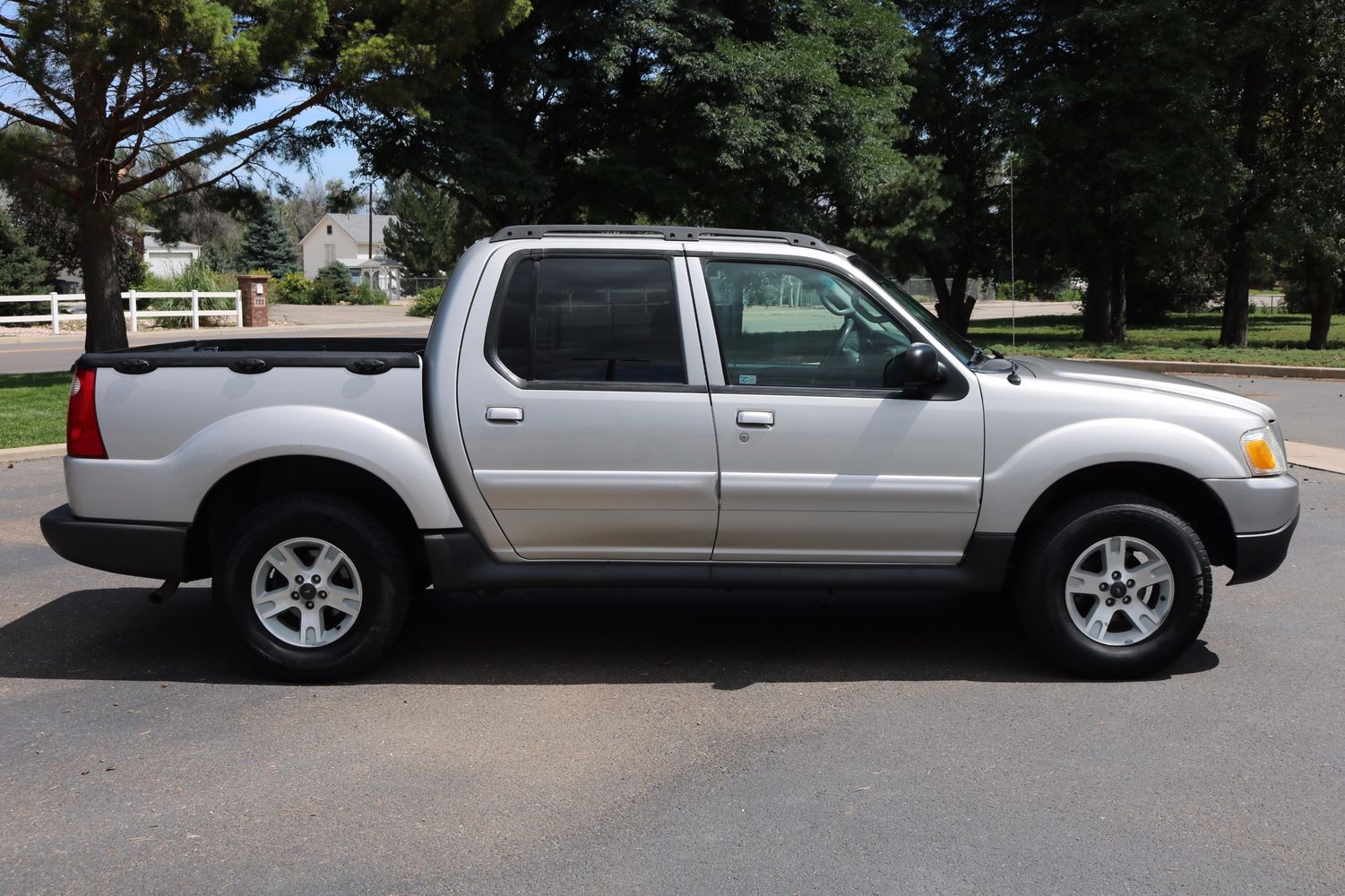 2005 Ford Explorer Sport Trac XLT | Victory Motors of Colorado