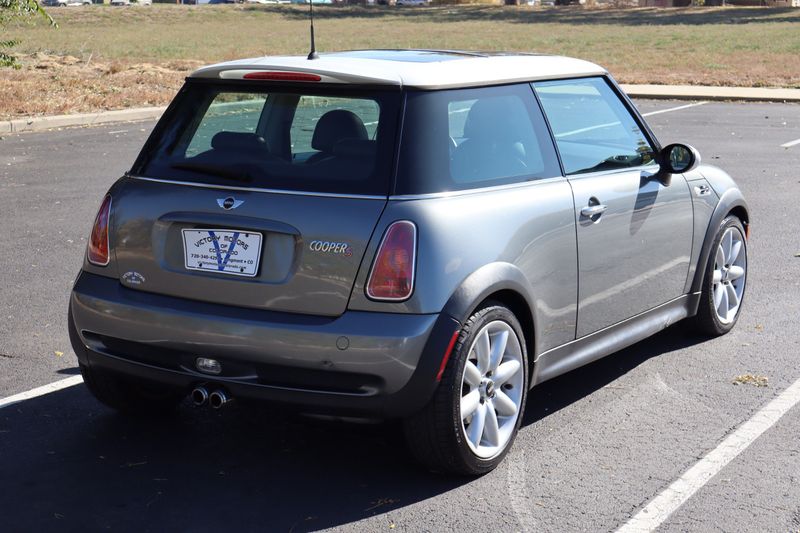 2004 MINI Cooper Photos