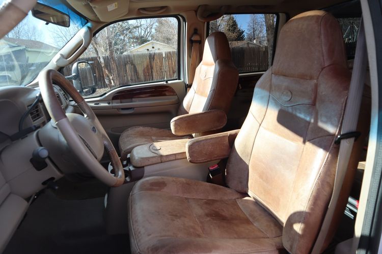 2004 Ford F-350 Super Duty Lariat | Victory Motors of Colorado